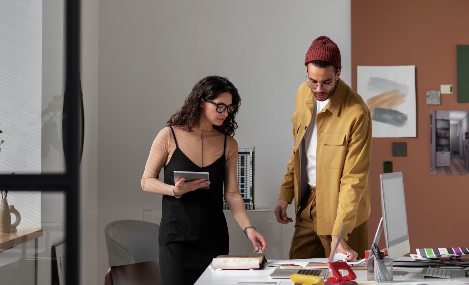 Why Fact-Checking AI Content Is Crucial for Designers & Agencies